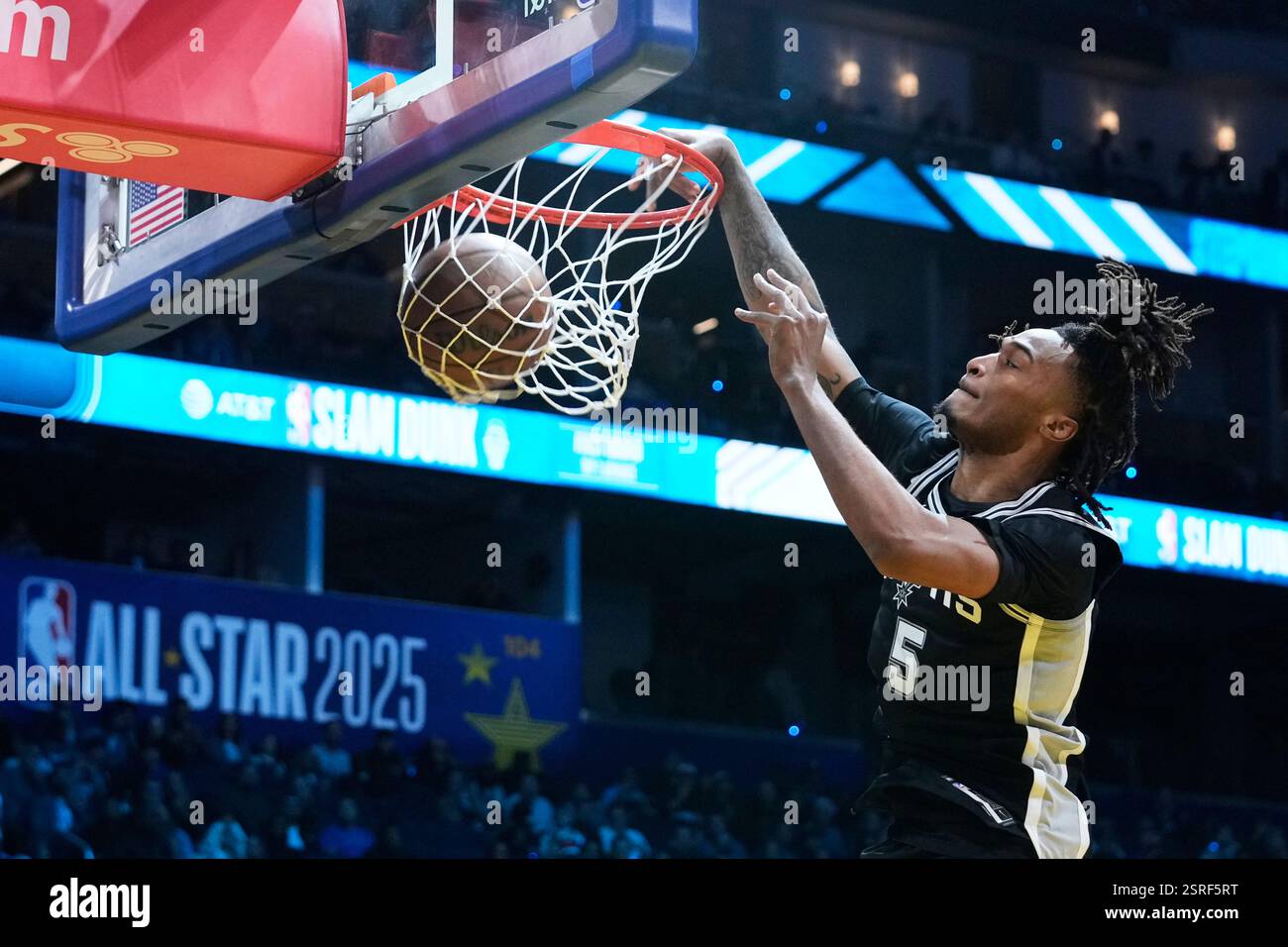 San Antonio Spurs guard Stephon Castle dunks during the slam dunk ...