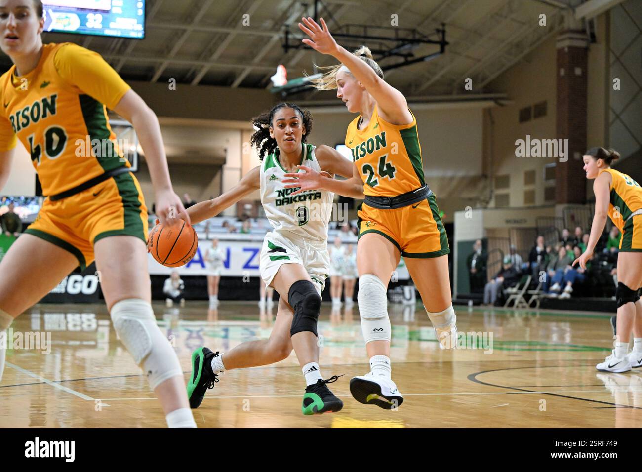 North Dakota Fighting Hawks forward Kiera Pemberton (9) drives to the ...