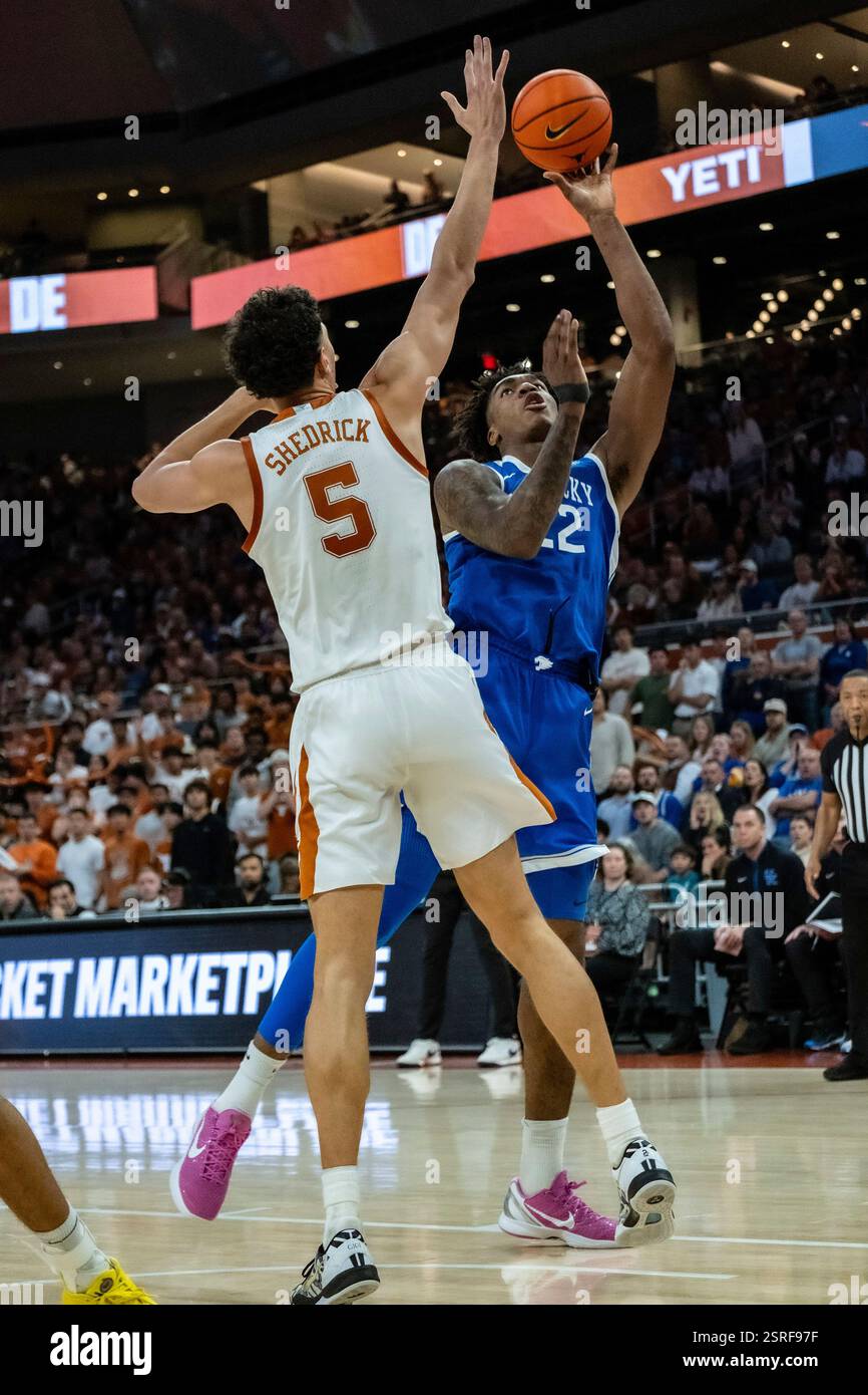 Feb 15, 2025. Amari Williams (22) of the Kentucky Wildcats in action vs ...