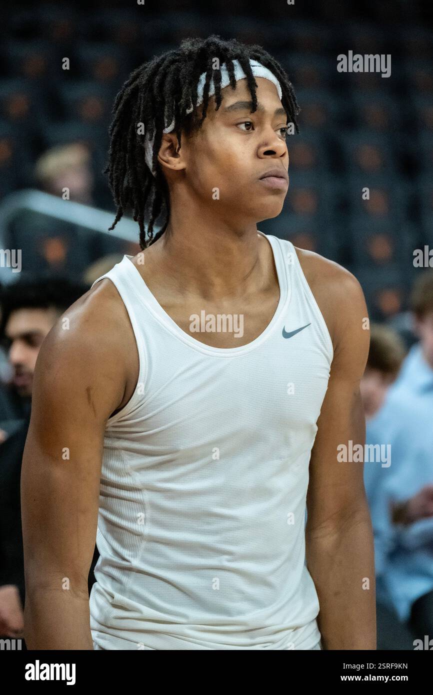 Texas, USA. 15th Feb, 2025. Tre Johnson (20) of the Texas Longhorns in ...