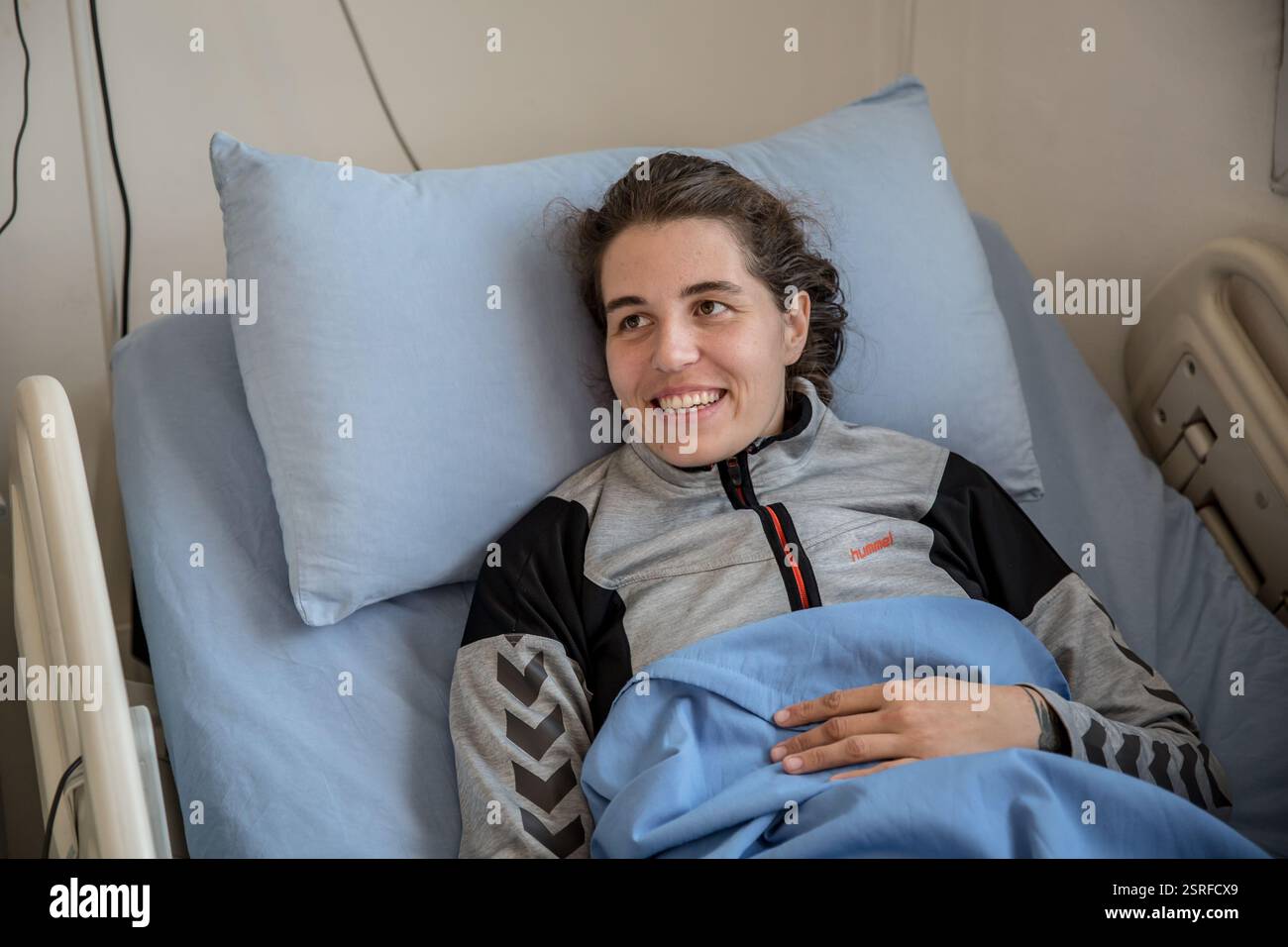 Hasaka, Syria. 12th Feb, 2025. German activist Lea Bunse recovers in ...
