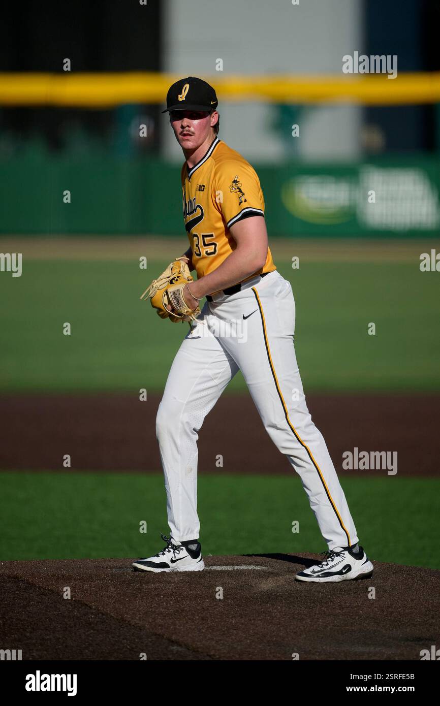 Iowa Hawkeyes pitcher Ganon Archer (35) during an NCAA baseball game ...