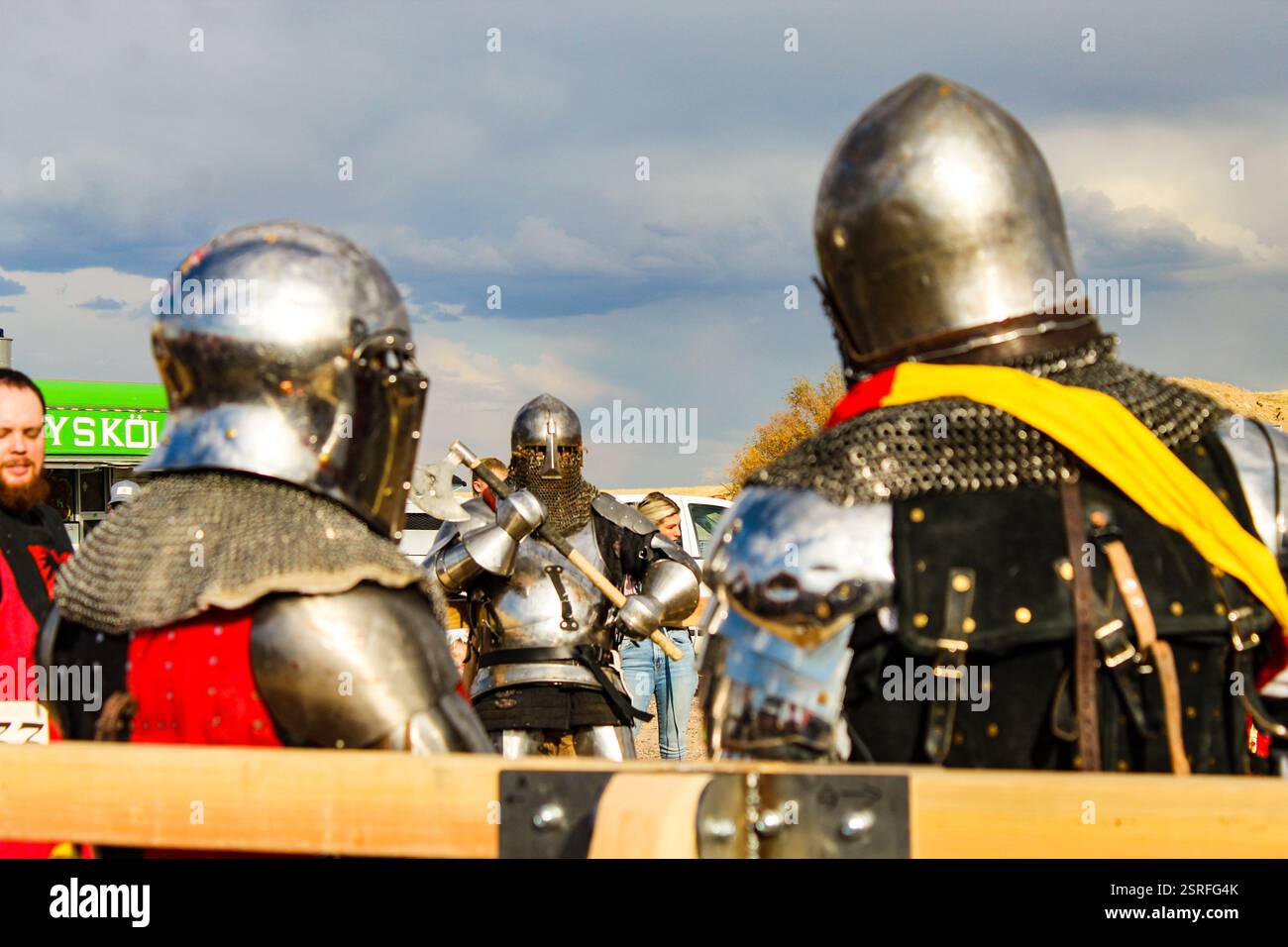 Live action armored combat at the Medieval Faire Stock Photo - Alamy