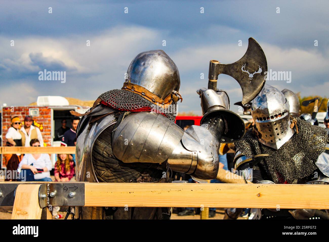 Live action armored combat at the Medieval Faire Stock Photo - Alamy