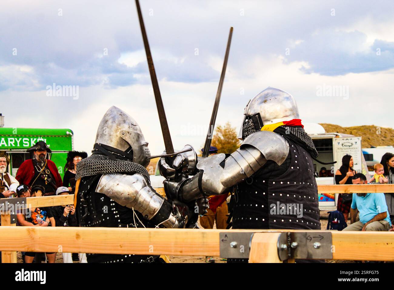 Live action armored combat at the Medieval Faire Stock Photo - Alamy