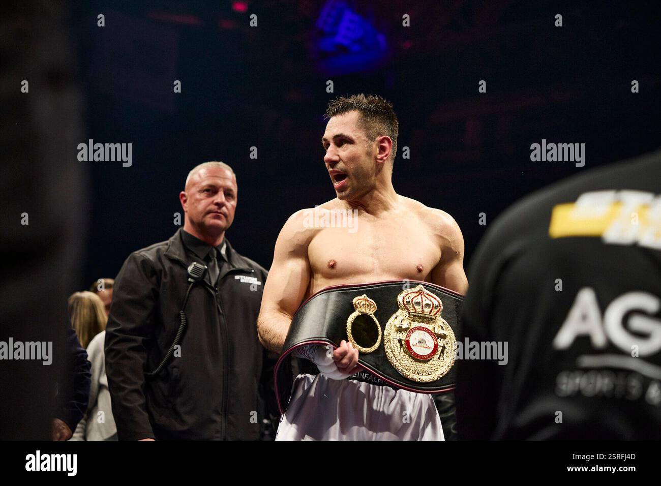 Neu Ulm, Deutschland. 15th Feb, 2025. Felix Sturm vs. Benjamin Blindert GER, Felix Sturm vs ...