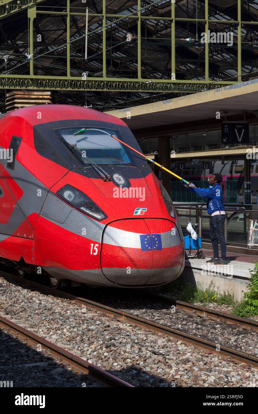 Trenitalia Frecciarossa 1000 train at Paris Lyon railway station, Paris ...