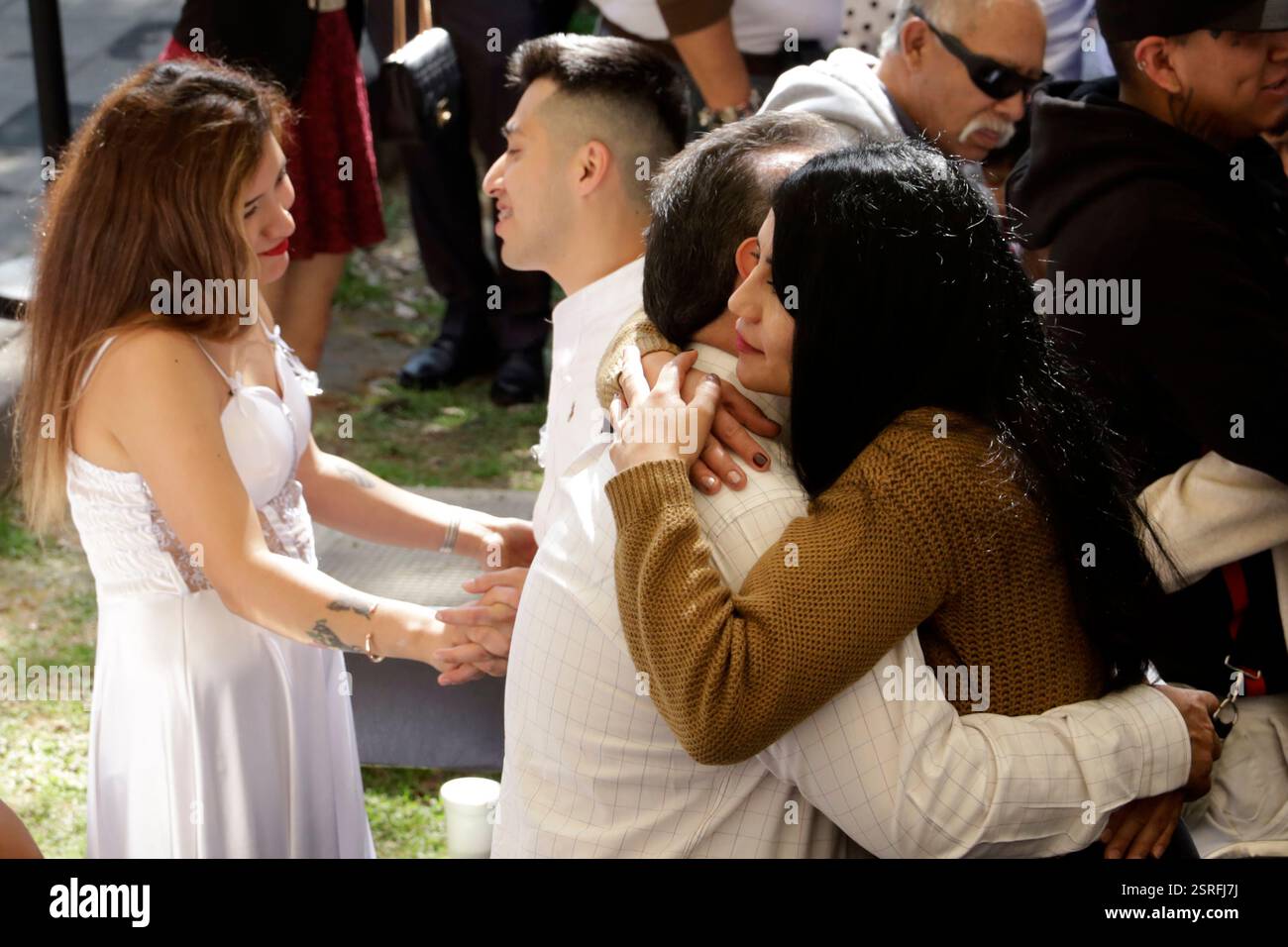 Mexico City, Mexico. 14th Feb, 2025. Couples take part during mass ...