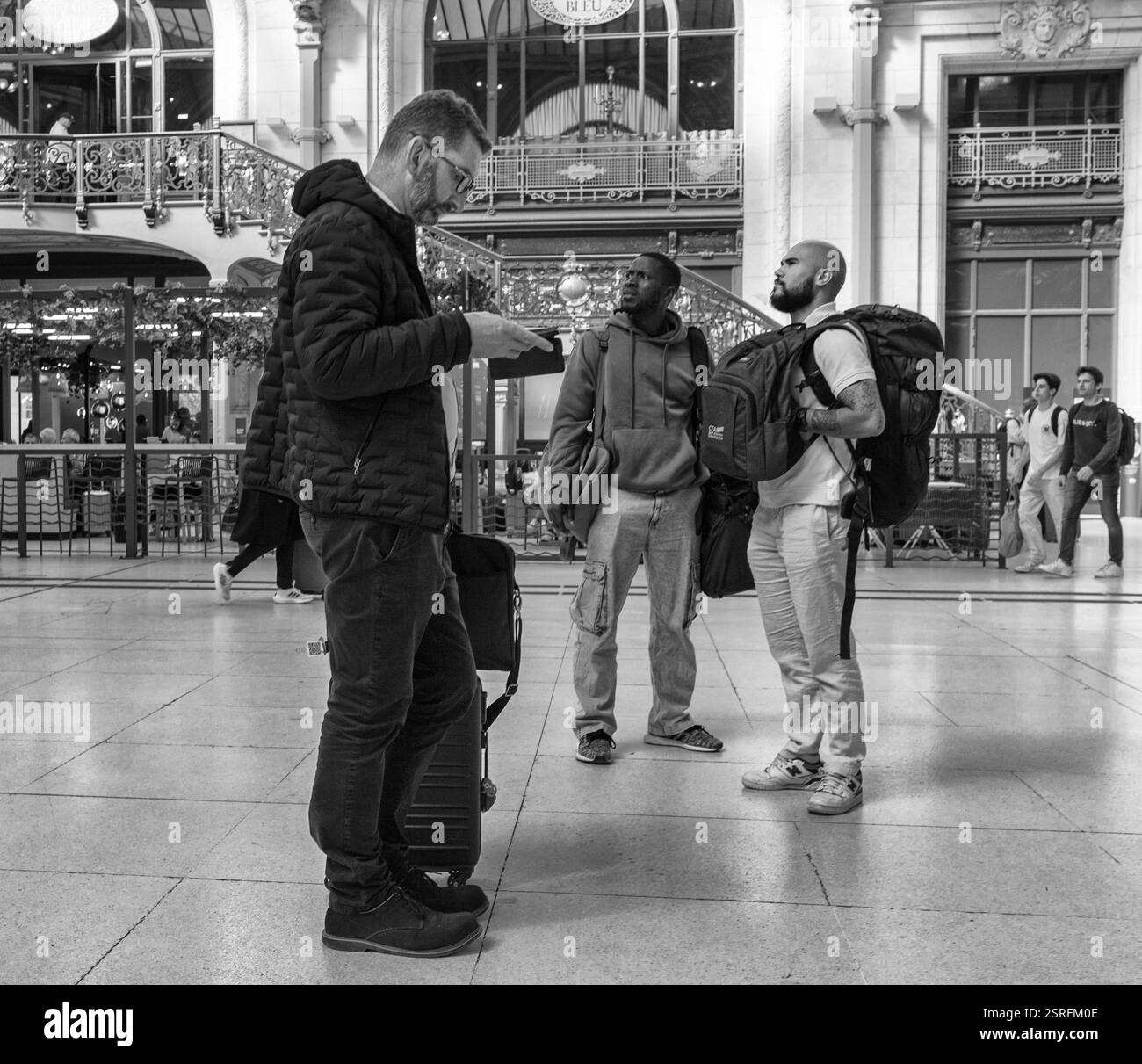 Paris gare de lyon Black and White Stock Photos & Images - Alamy