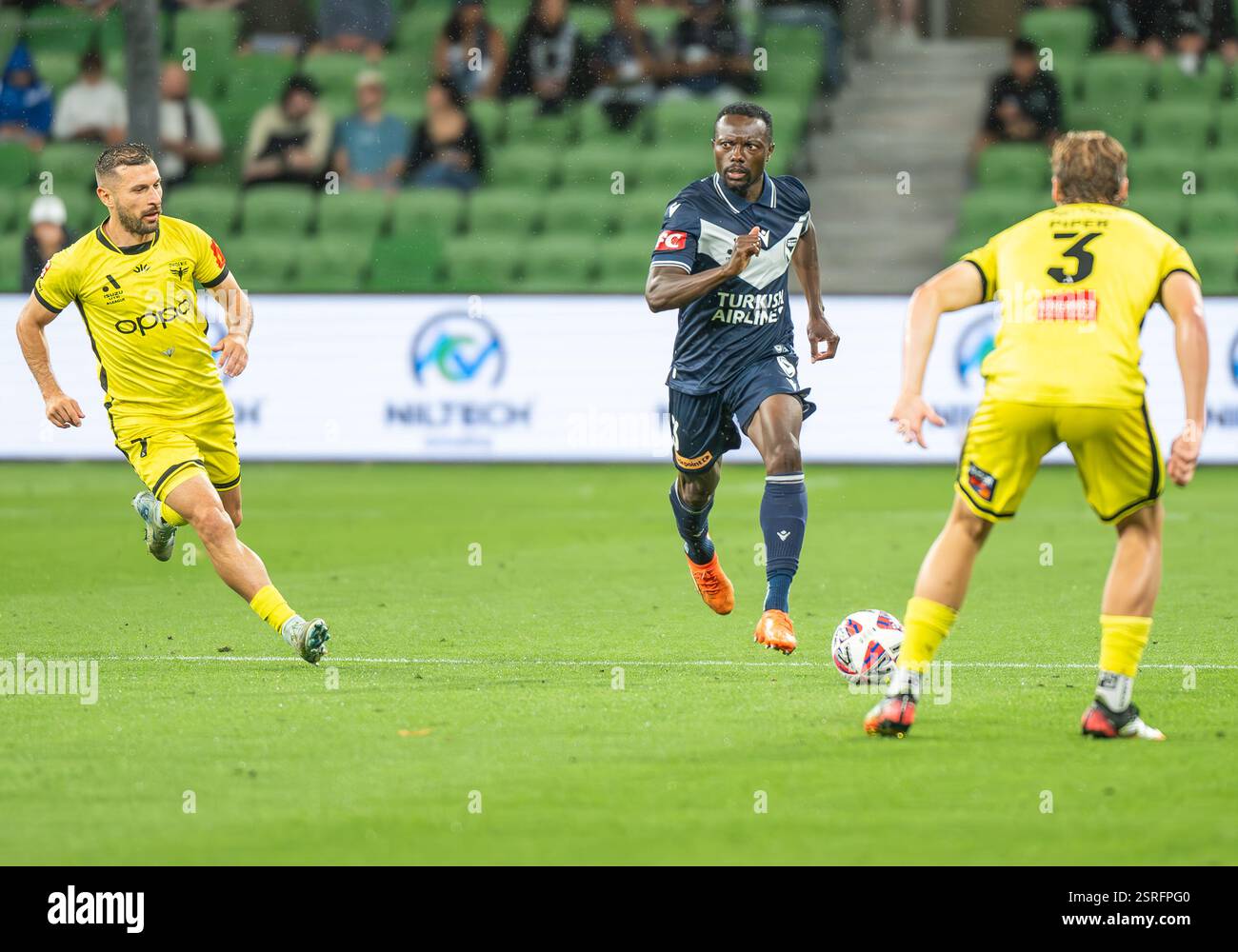 Melbourne, Australia. 14th Feb, 2025. Melbourne Victory's Adama Traore ...