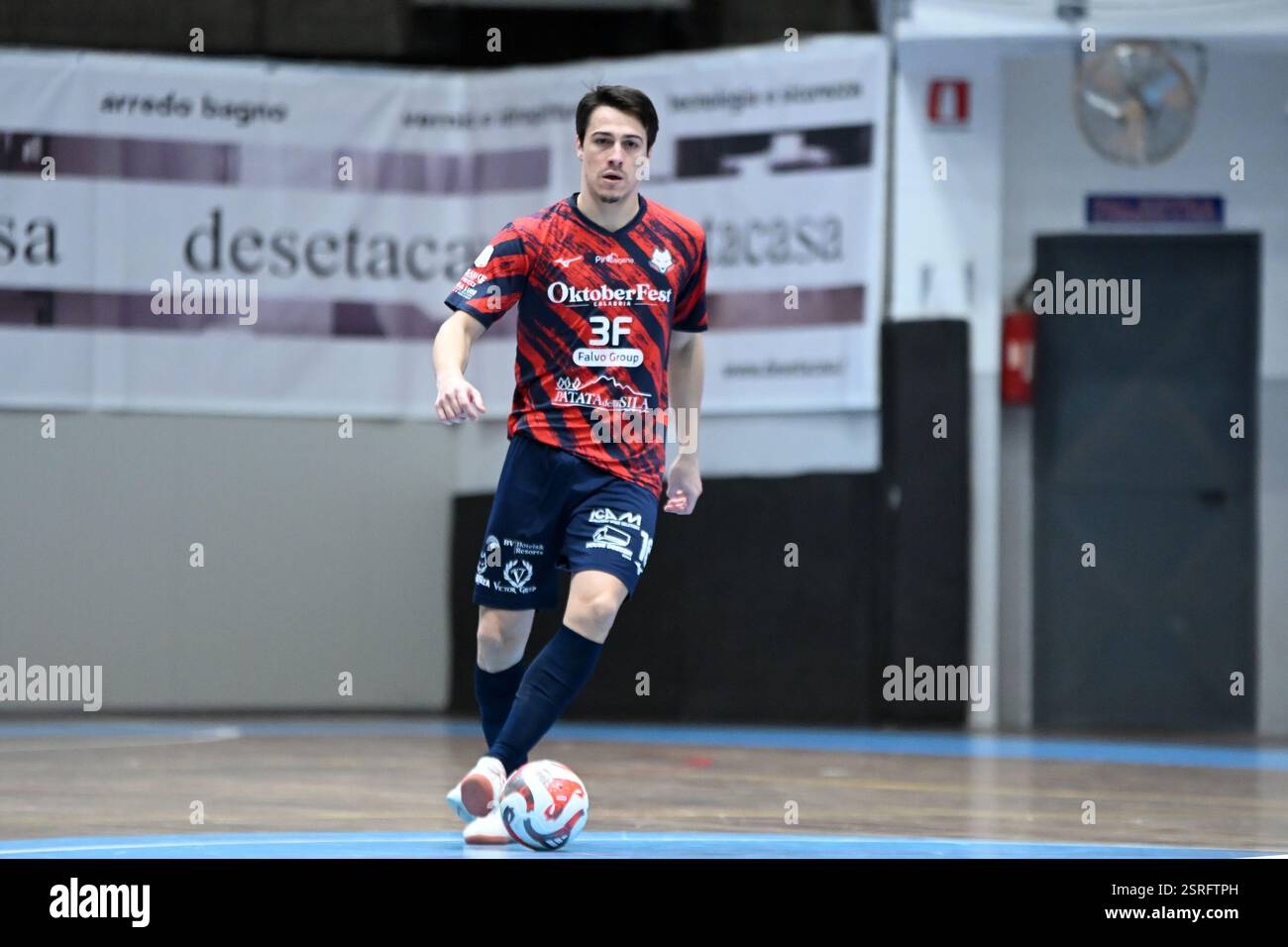 Cosenza, Italy. 15th Feb, 2025. Mateus during Pirossigeno Cosenza ...