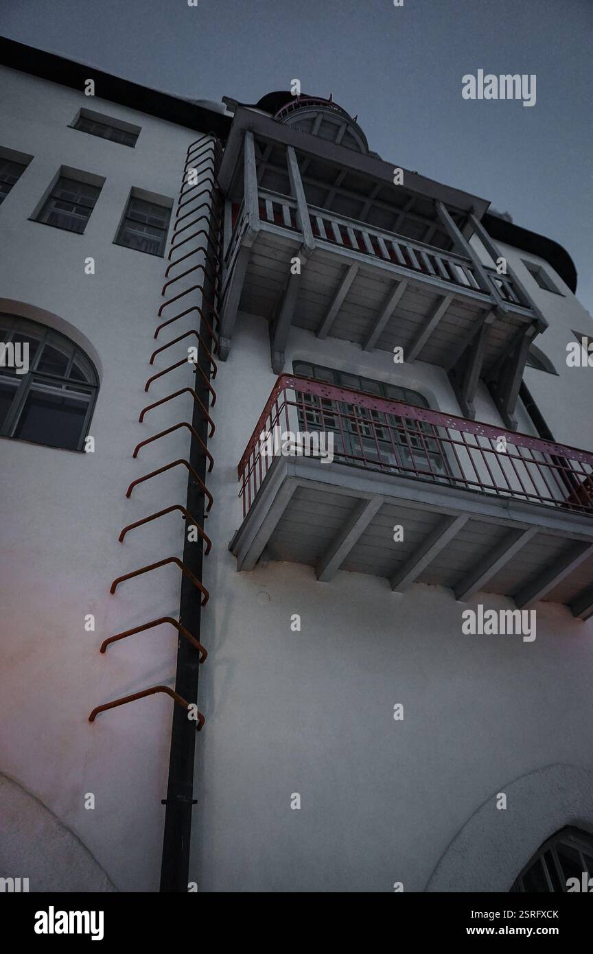 Red sunset close up above hi-res stock photography and images - Alamy