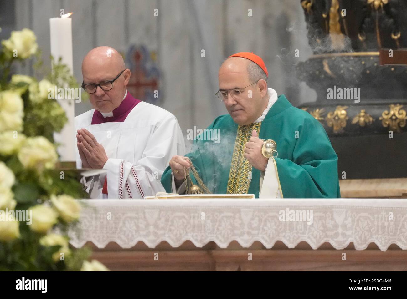 Card. José Tolentino de Mendonça, right, prefect of the Vatican ...