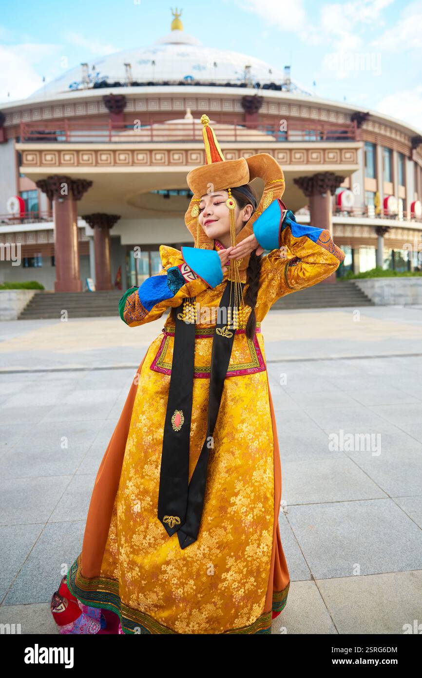 Mongolian girl wearing traditional costume of the Dalhan tribe Stock ...