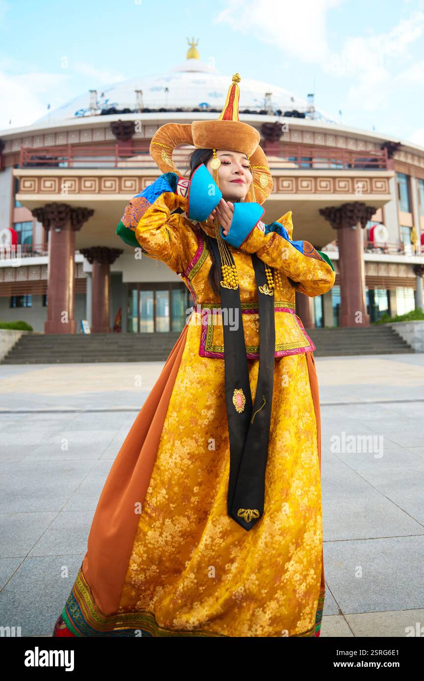 Mongolian girl wearing traditional costume of the Dalhan tribe Stock ...