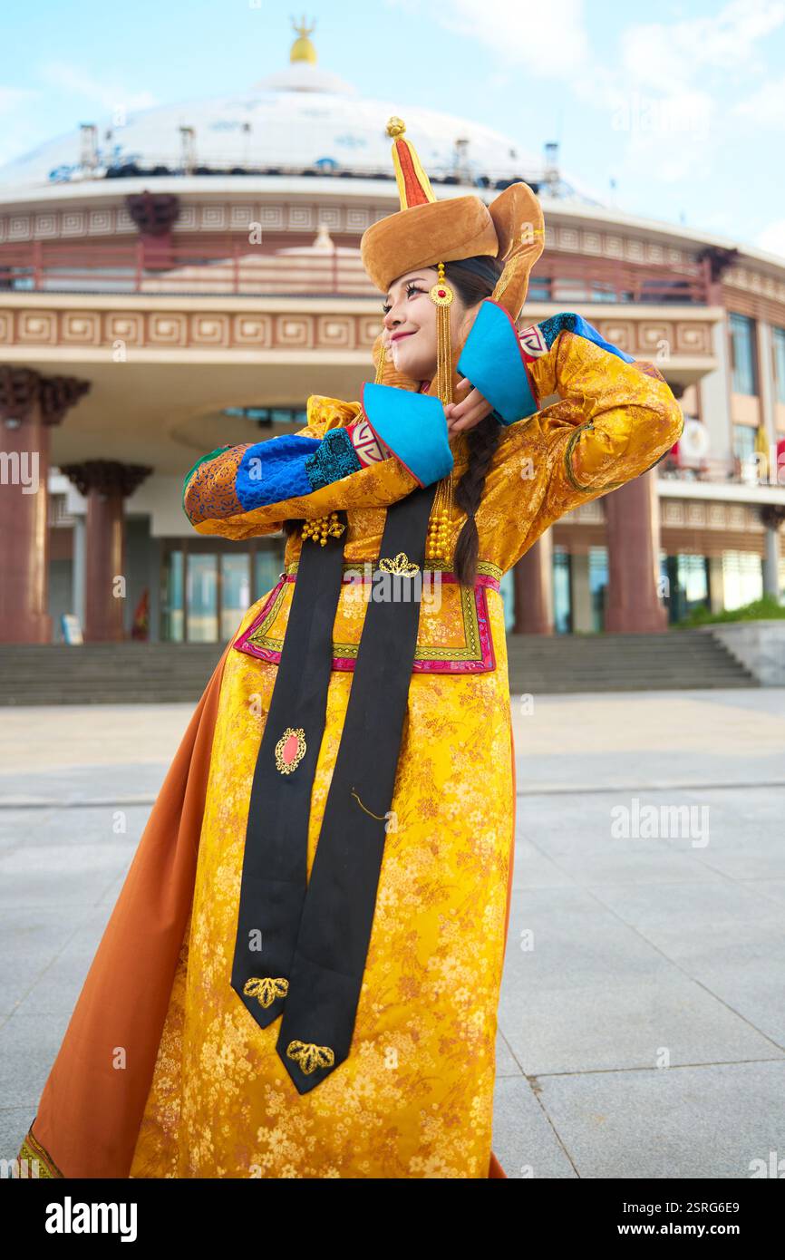 Mongolian girl wearing traditional costume of the Dalhan tribe Stock ...