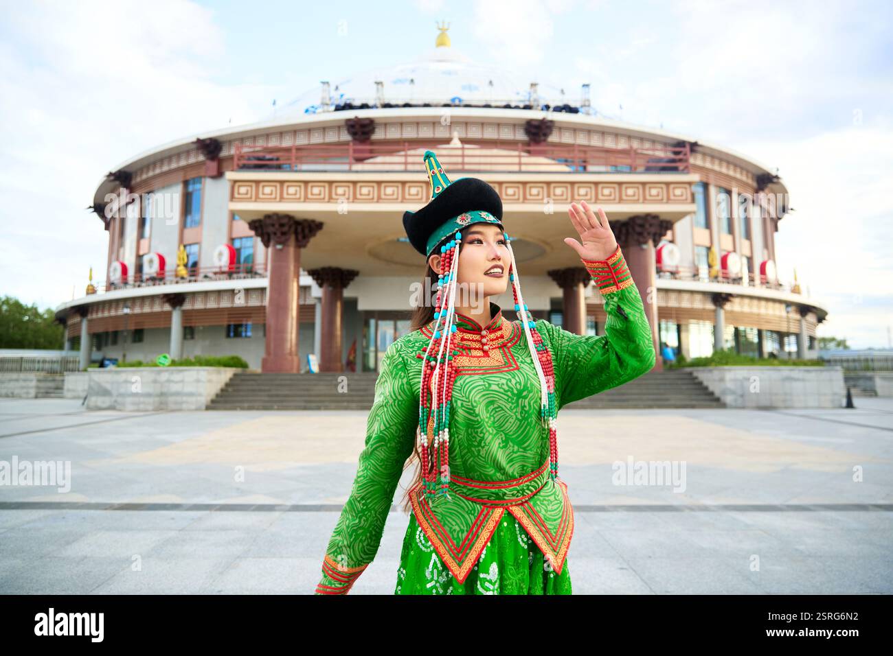 Mongolian girl wearing traditional costume of the Dalhan tribe Stock ...