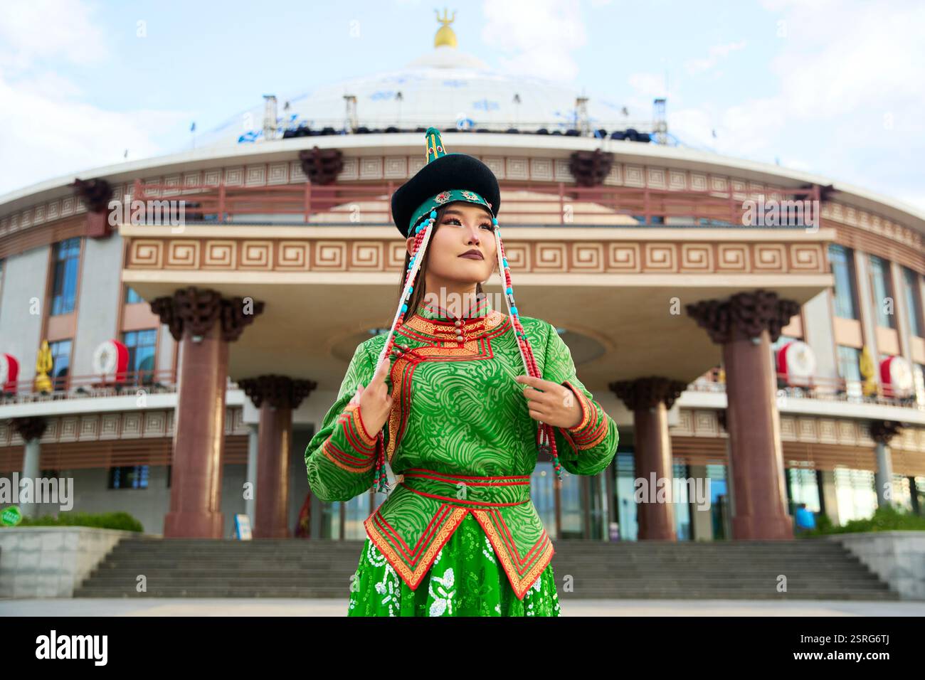 Mongolian girl wearing traditional costume of the Dalhan tribe Stock ...