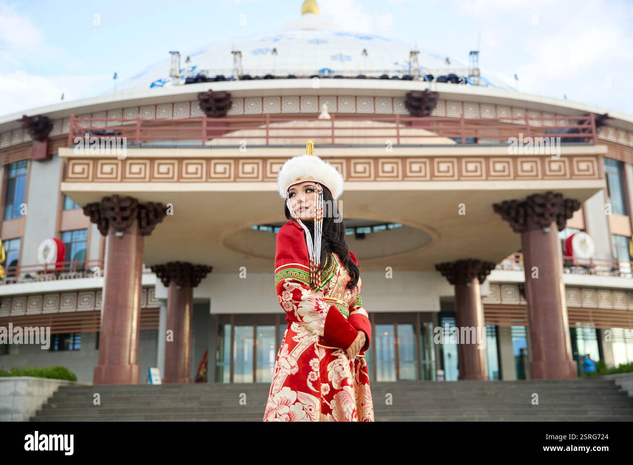 Mongolian girl wearing traditional costume of the Dalhan tribe Stock ...