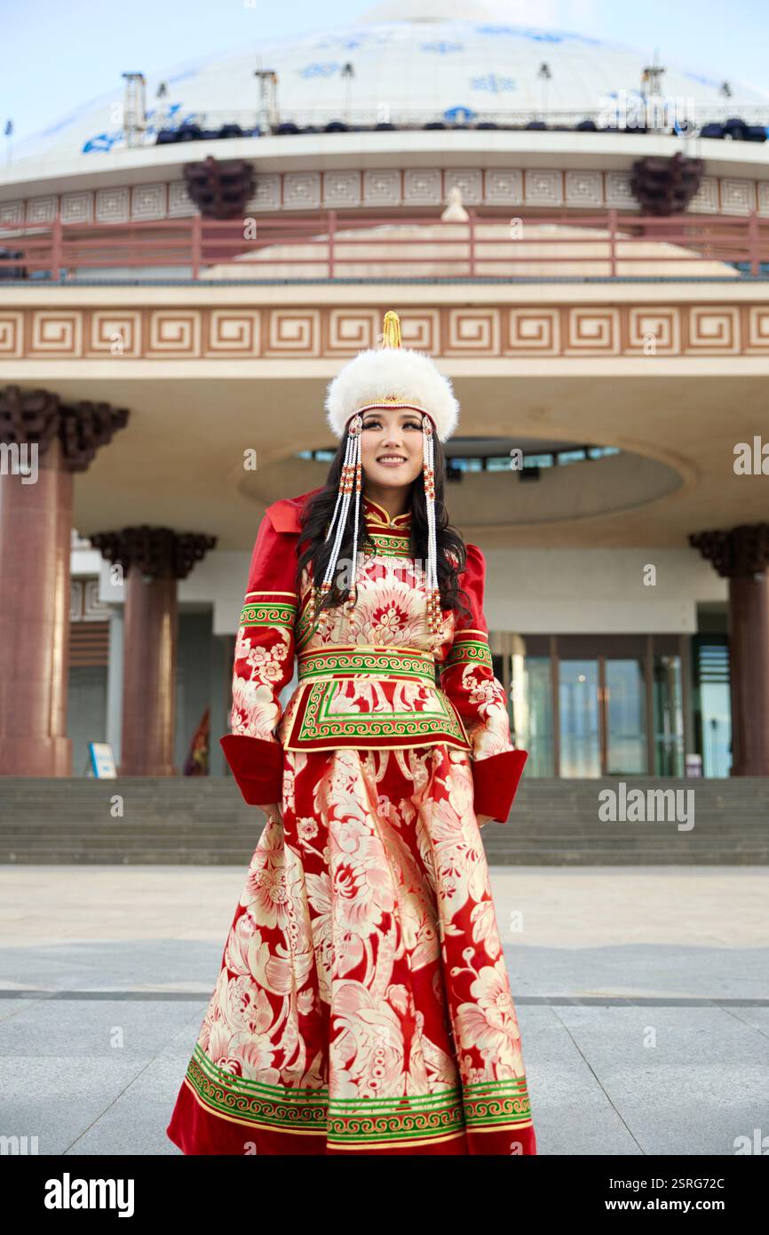 Mongolian girl wearing traditional costume of the Dalhan tribe Stock ...
