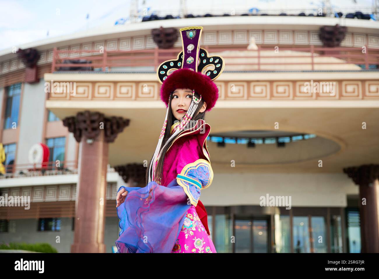 Mongolian girl wearing traditional costume of the Dalhan tribe Stock ...
