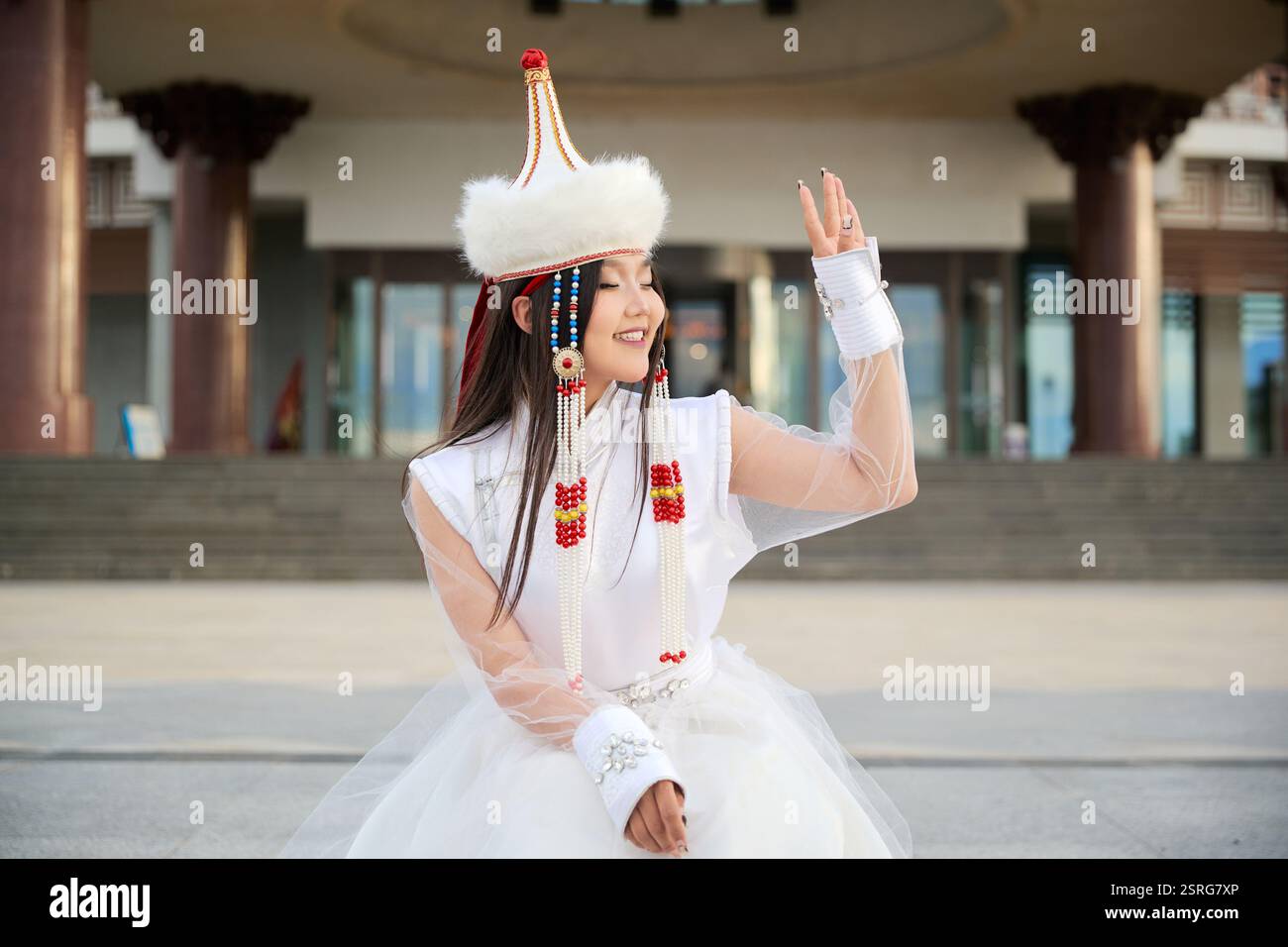 Mongolian girl wearing traditional costume of the Dalhan tribe Stock ...