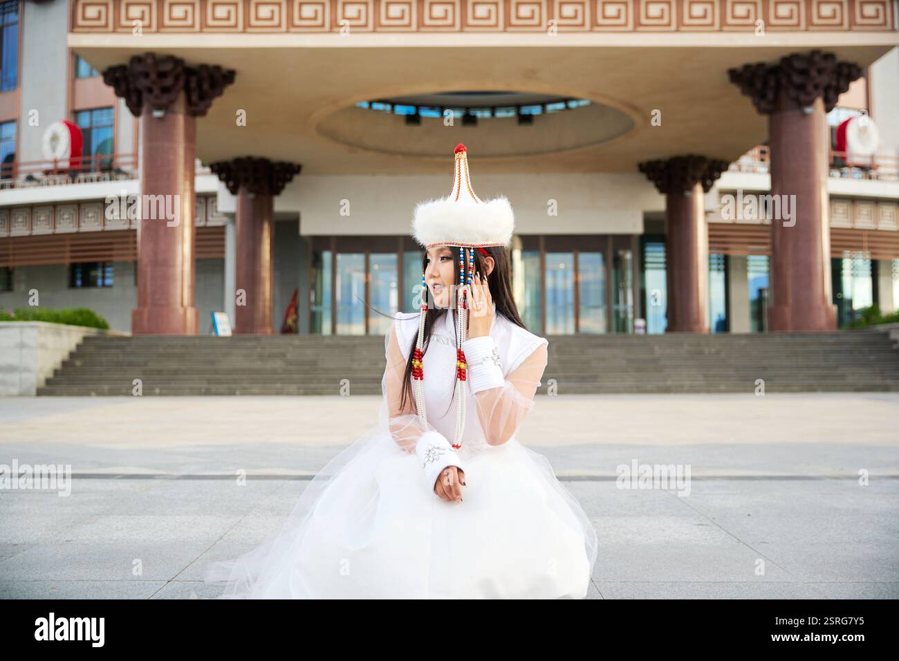 Mongolian girl wearing traditional costume of the Dalhan tribe Stock ...