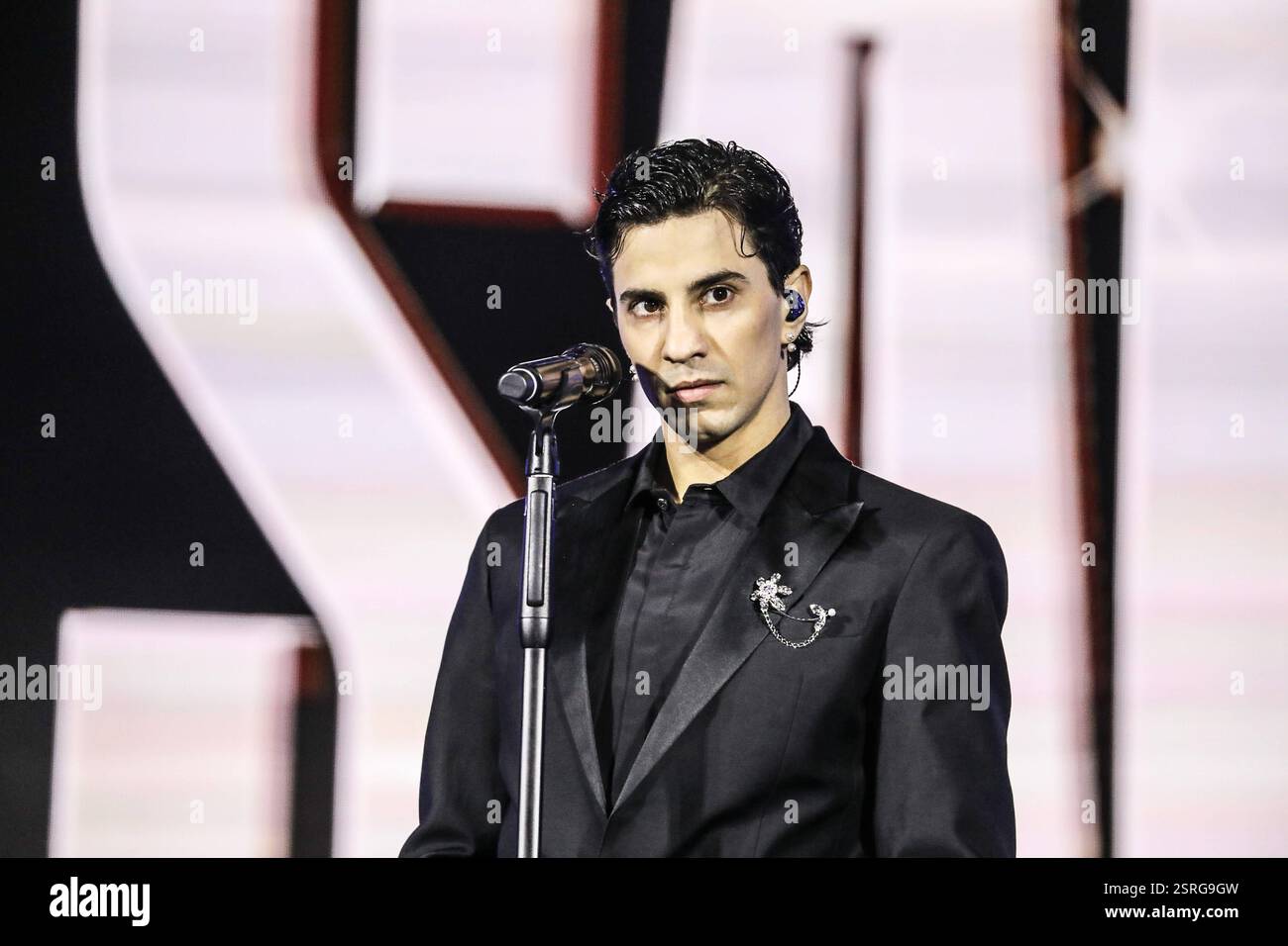 Italian singer Music Concert - TEDUA - SUZUKI STAGE ON SANREMO 2025 The ...