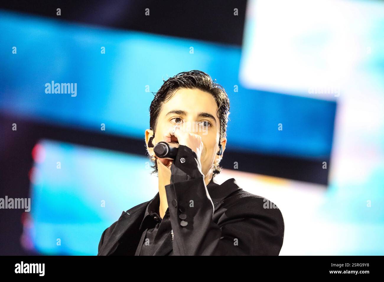 Italian singer Music Concert - TEDUA - SUZUKI STAGE ON SANREMO 2025 The ...
