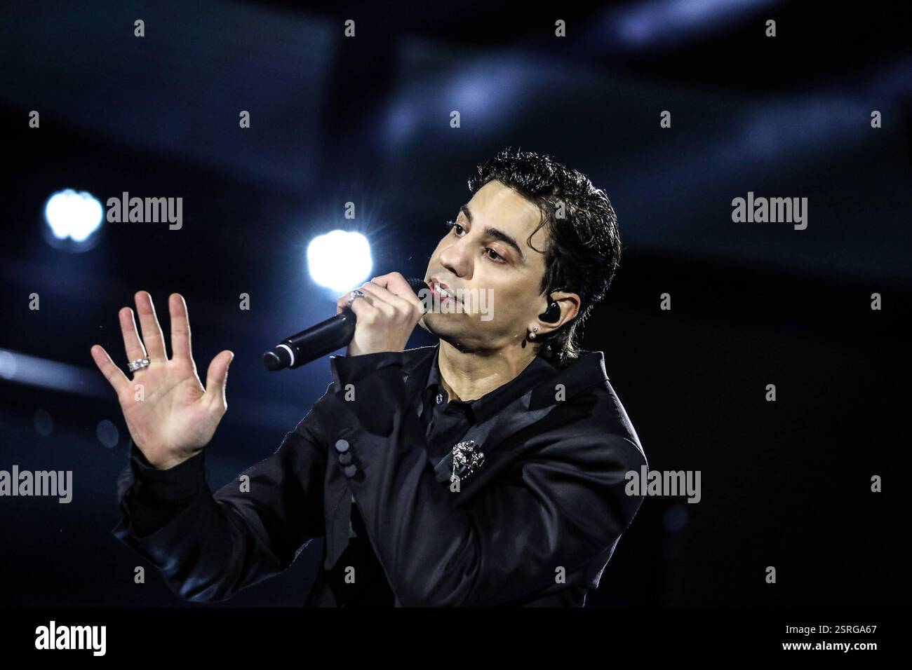 Italian singer Music Concert - TEDUA - SUZUKI STAGE ON SANREMO 2025 The ...