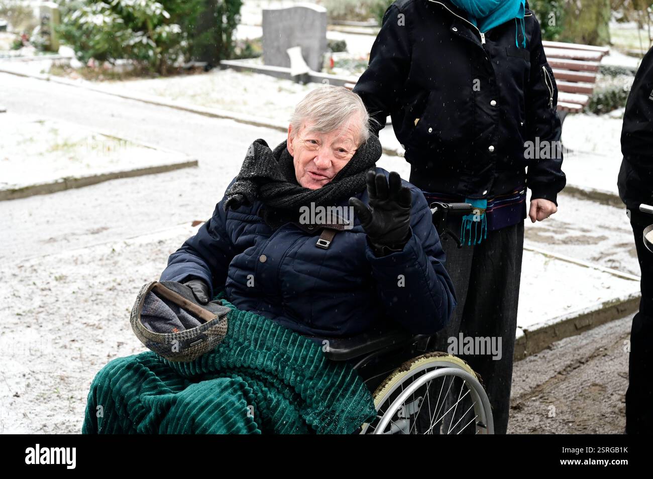 Hasso von Lenski bei der Trauerfeier und Urnenbeisetzung für Christel ...