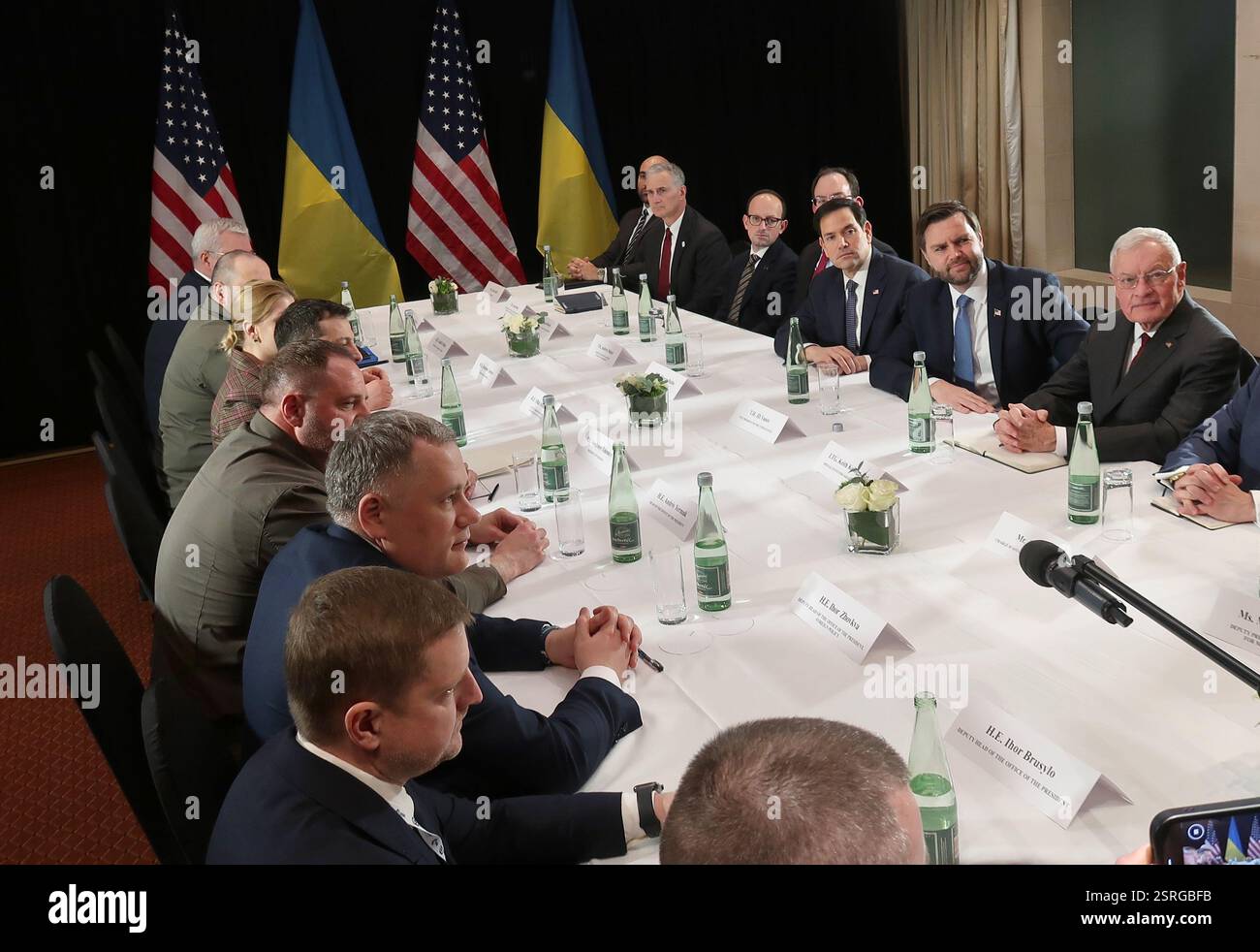 Keith kellogg marco rubio hi-res stock photography and images - Alamy