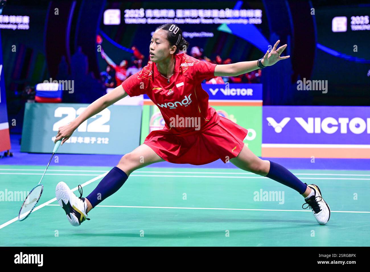 QINGDAO, CHINA - FEBRUARY 16, 2025 - Chinese player Xu Wen Jing VS ...