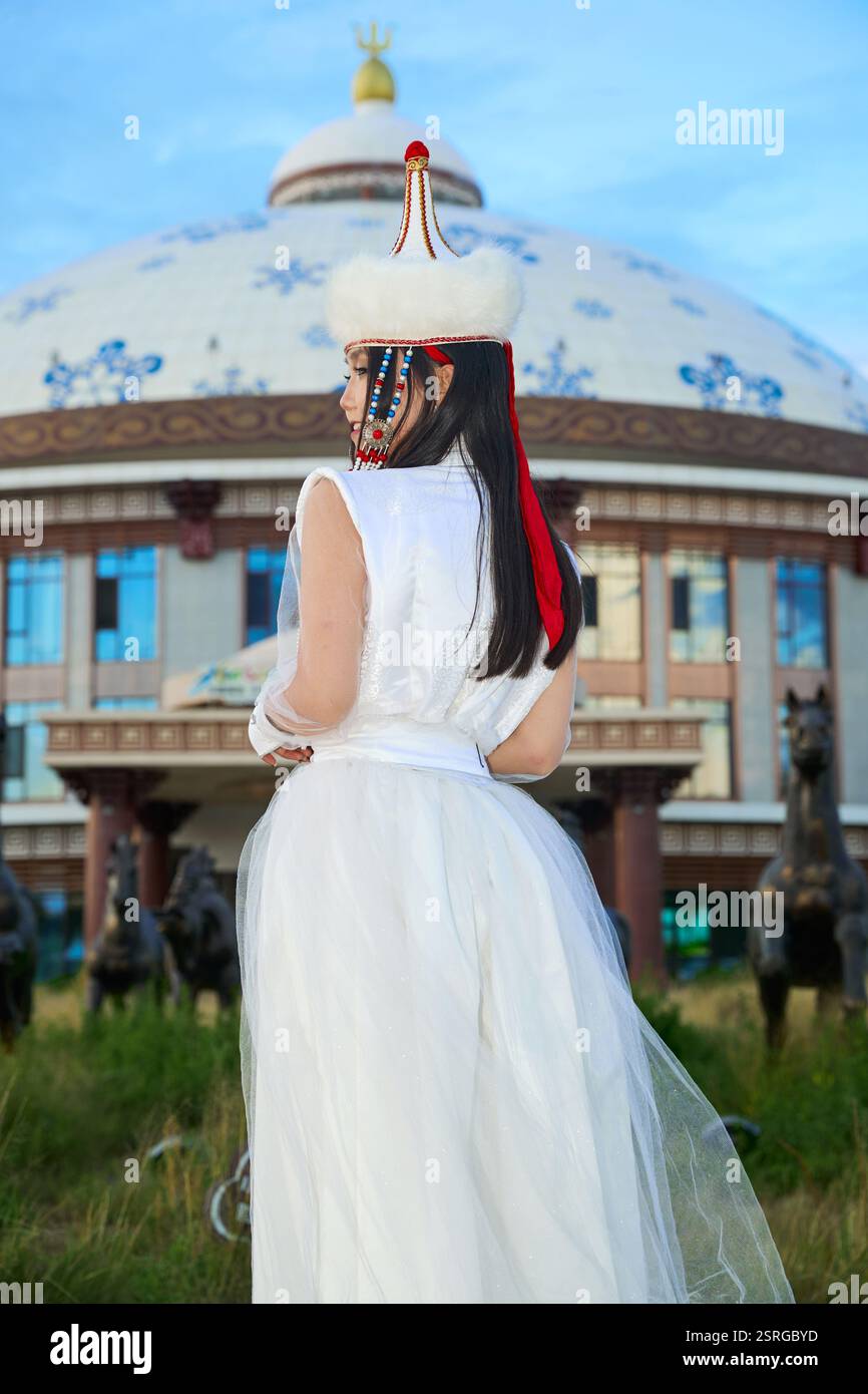Mongolian girl wearing traditional costume of the Dalhan tribe Stock ...