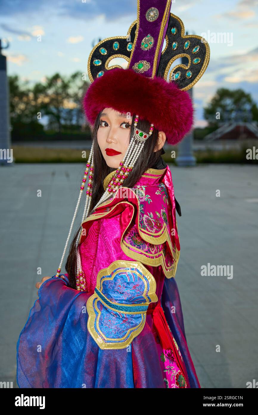 Mongolian girl wearing traditional costume of the Dalhan tribe Stock ...