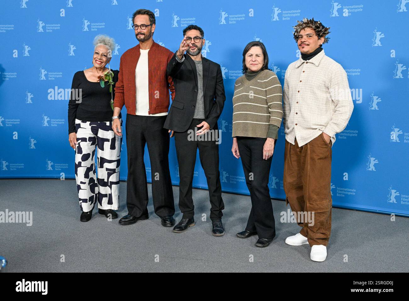 Gabriel mascaro and denise weinberg hi-res stock photography and images ...