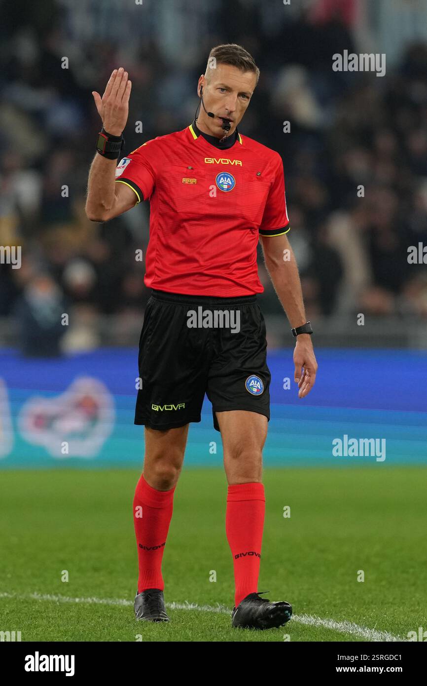 Referee Davide Massa during the Serie A football match between SS Lazio ...