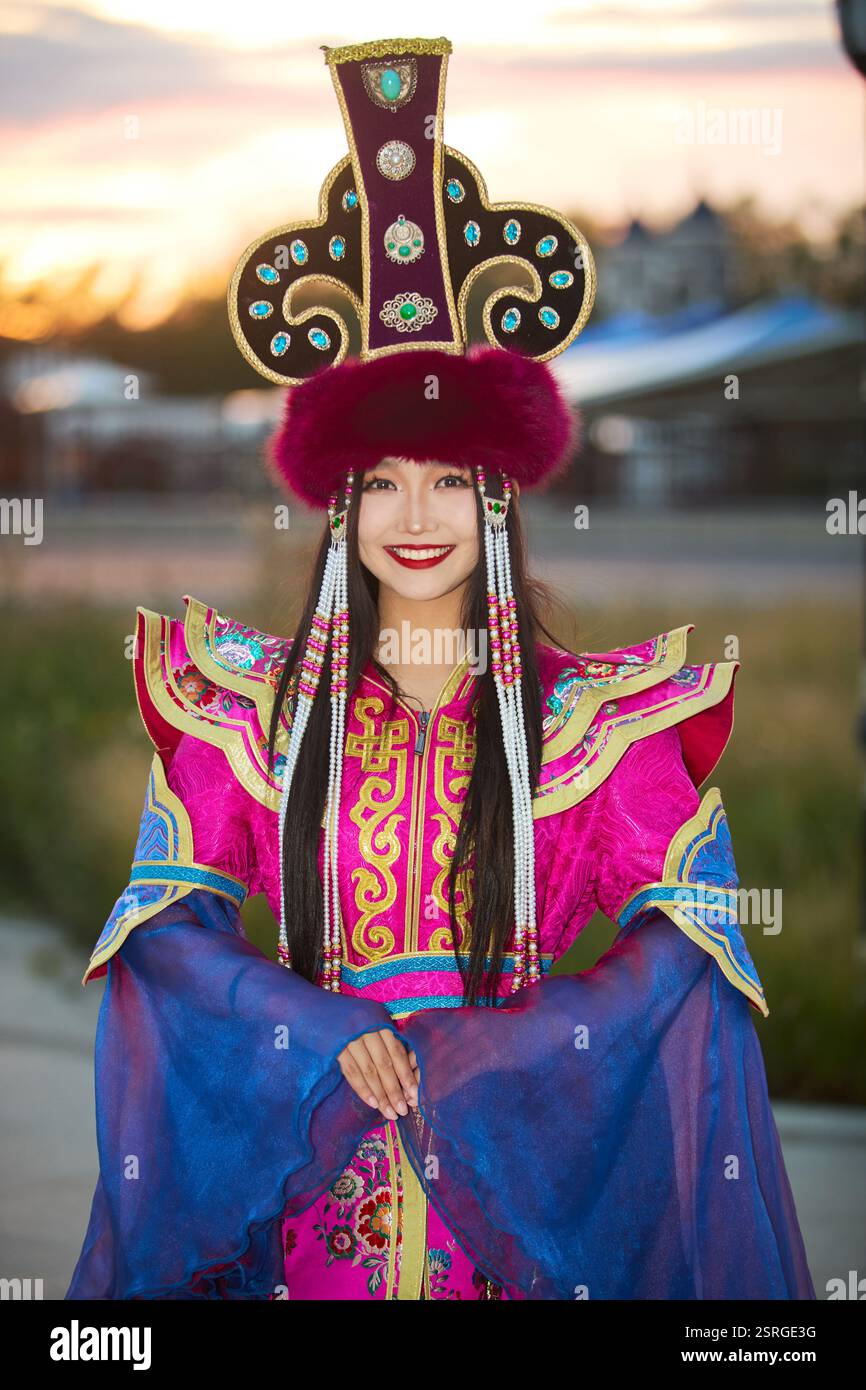 Mongolian girl wearing traditional costume of the Mongolian Stock Photo ...