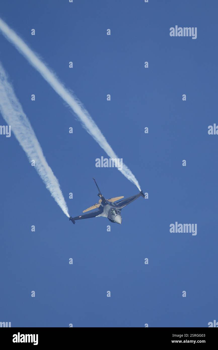 General Dynamics F-16 Fighting Falcon aircraft in Turkish air force ...