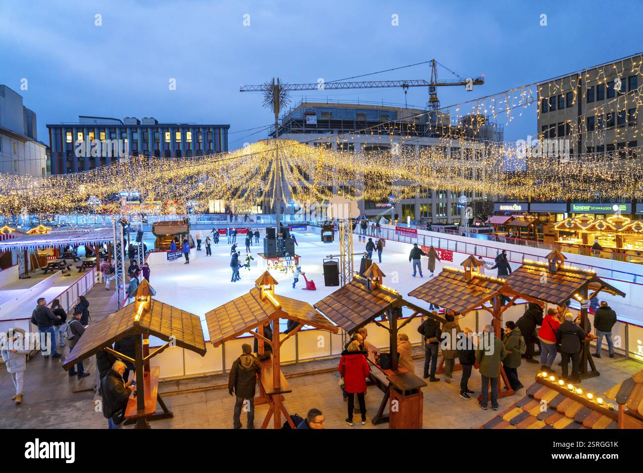 Essener Wintertraum, ice rink and catering on the Kennedyplatz in Essen ...