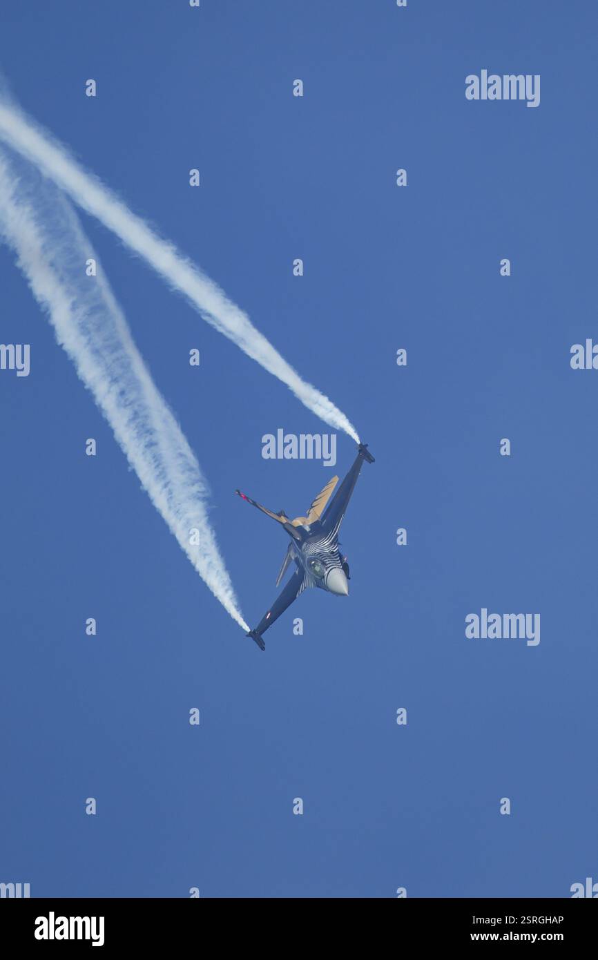 General Dynamics F-16 Fighting Falcon aircraft in Turkish air force ...
