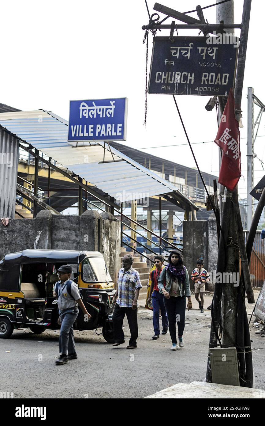 Vile Parle Railway Station, Mumbai, Maharashtra, India, Asia Stock ...