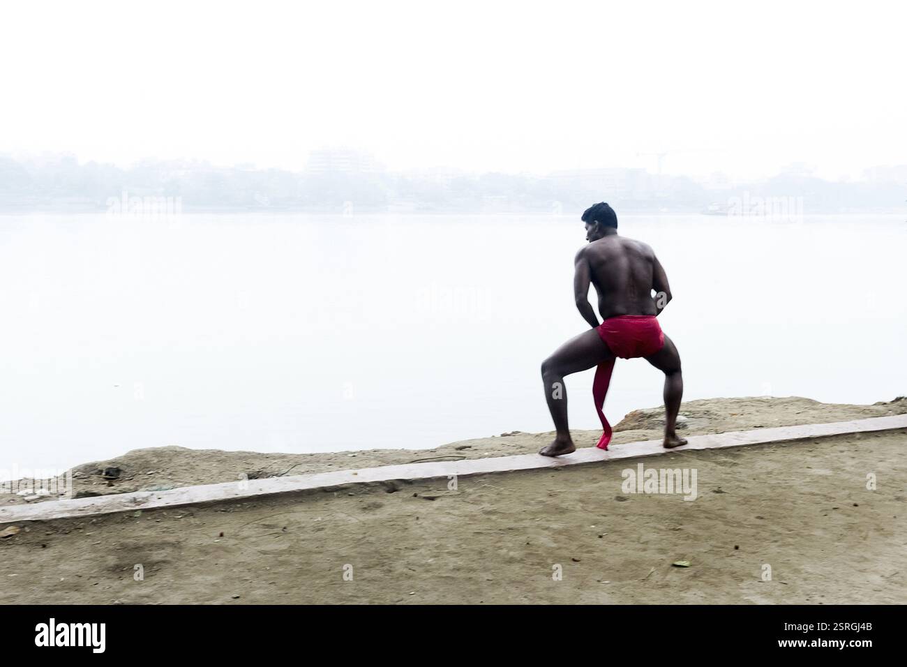Man tying loincloth, kolkata, west bengal, India, Asia Stock Photo - Alamy