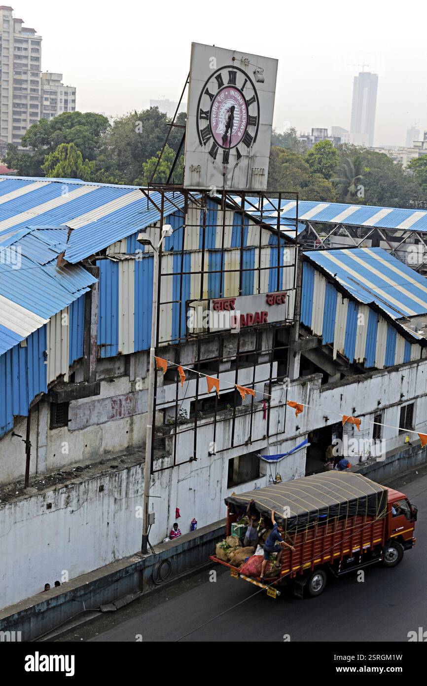Dadar Railway Station foot overbridge and clock, Mumbai, Maharashtra ...