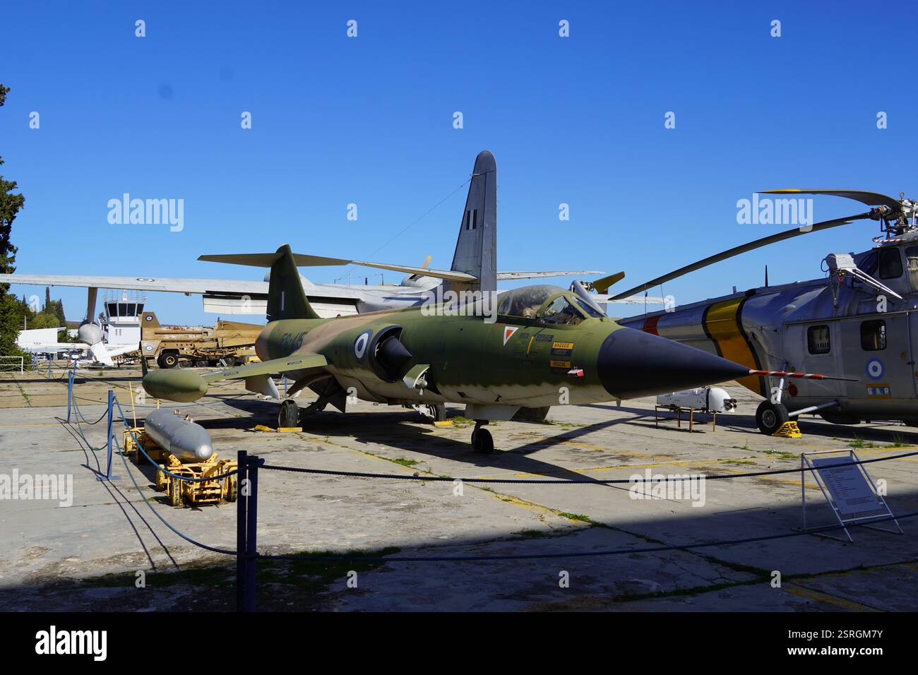 Supersonic interceptor aircraft hi-res stock photography and images - Alamy