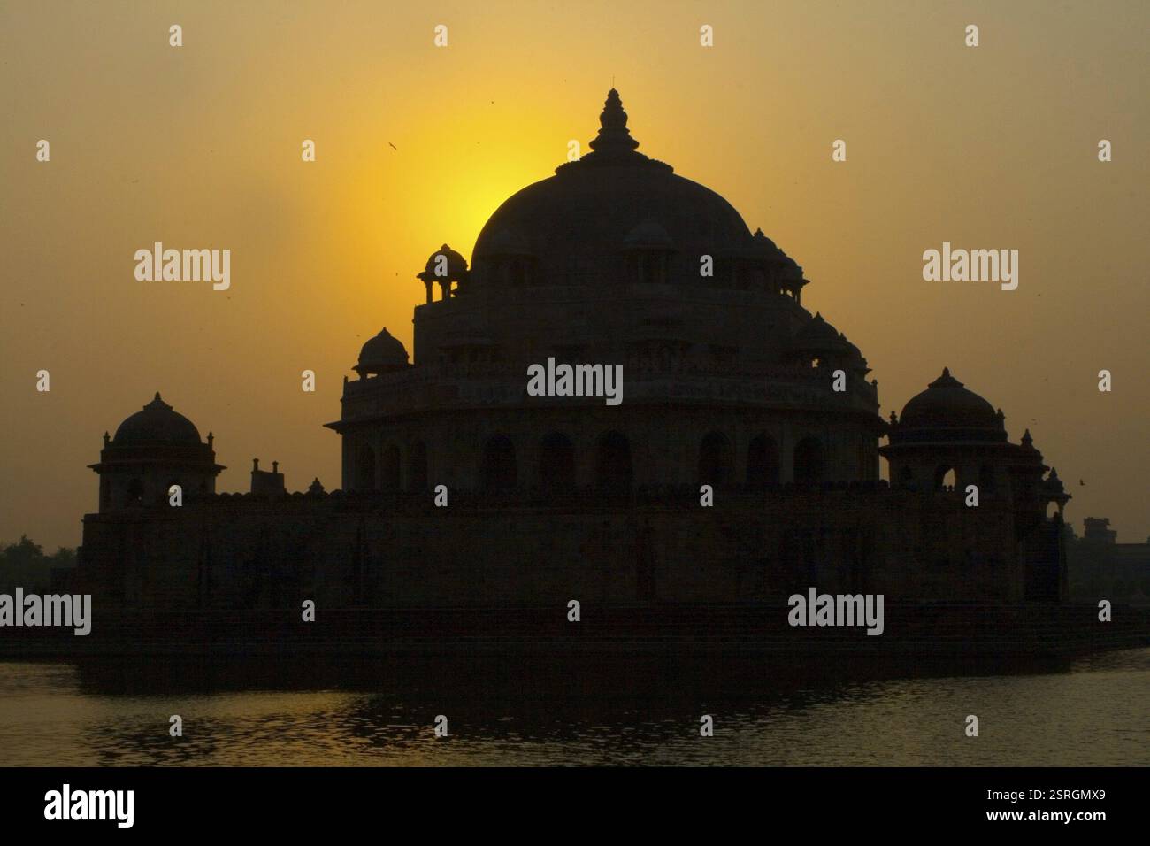 Sher shah suri tomb in silhouette, Sasaram, Bihar, India, Asia Stock ...