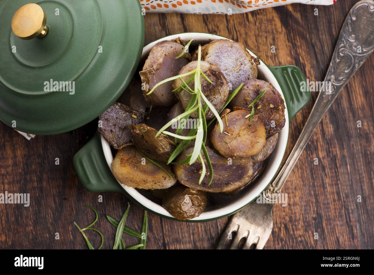 Fired potatoes hi-res stock photography and images - Alamy