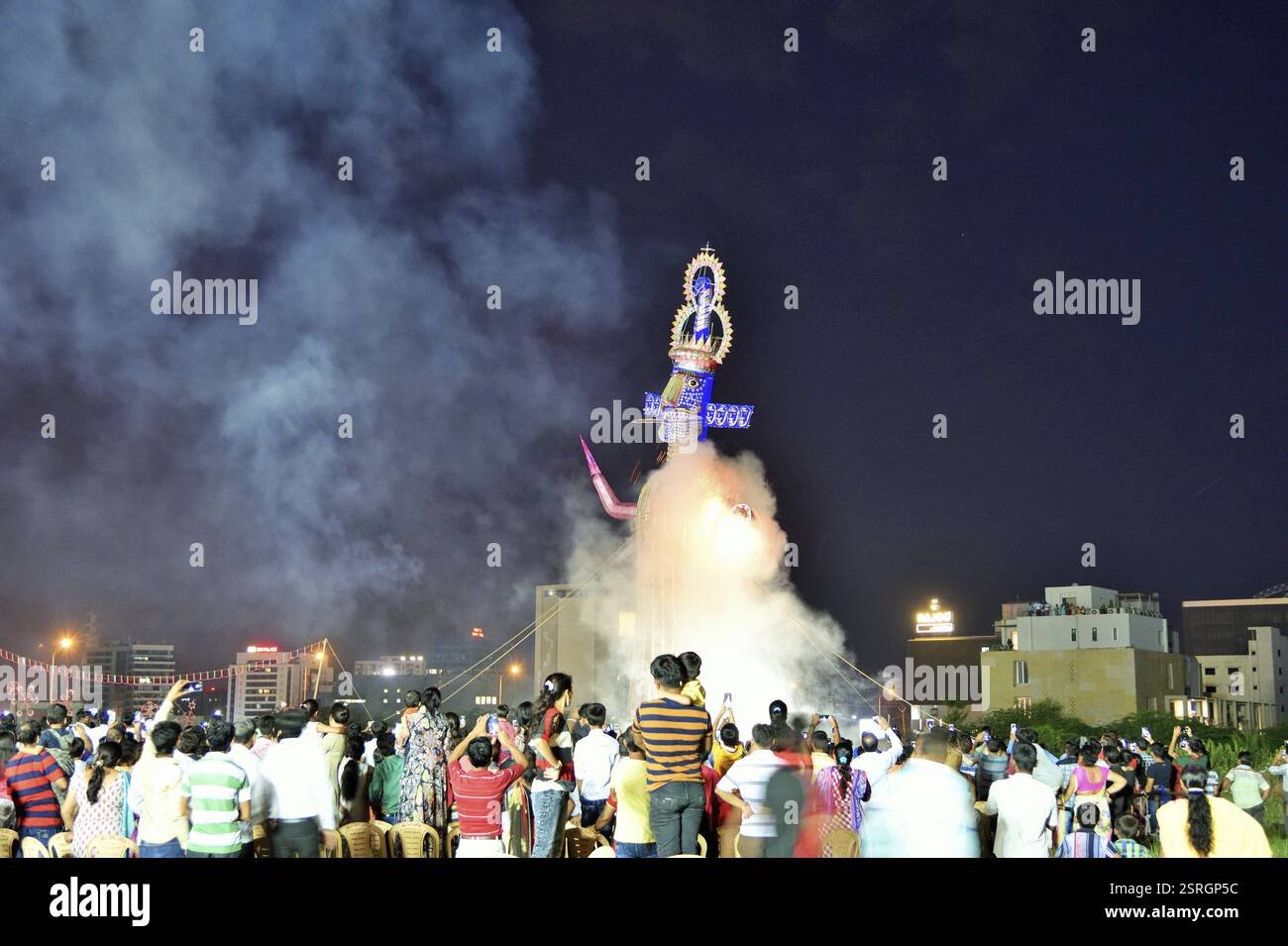 Ravana effigy burning, Dussehra Festival, Surat, Gujarat, India, Asia ...