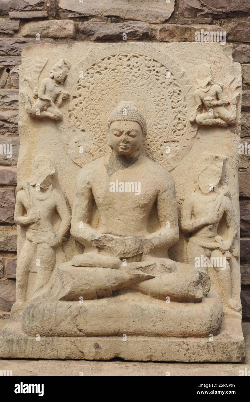 Buddha statue, sanchi stupa, madhya pradesh, India, Asia Stock Photo ...