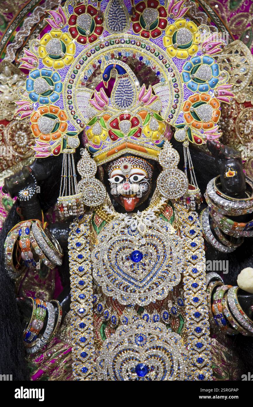Goddess kali statue in rangeshwar mahadev temple, mathura, uttar ...